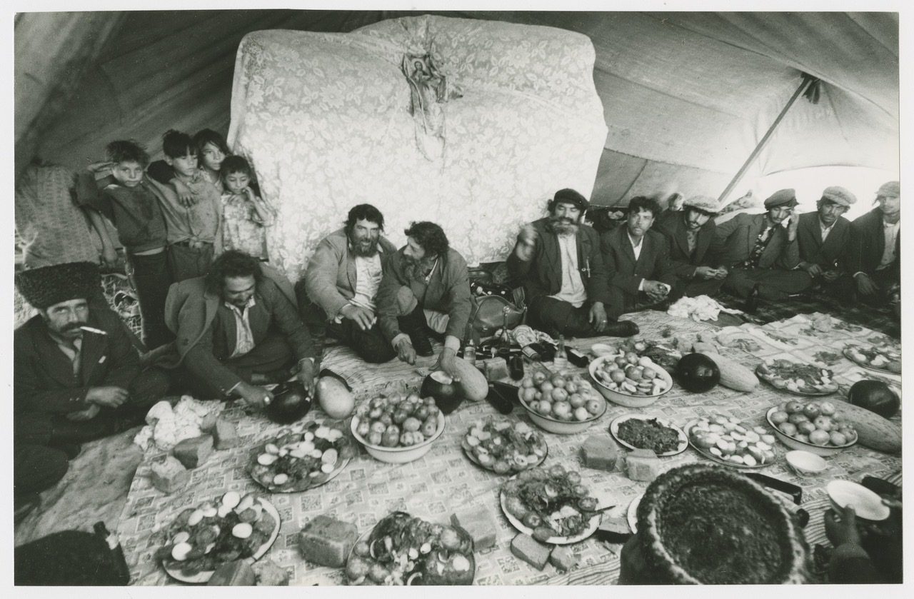 Visions of Transcendence: Creating Space in East and West - Wende ...