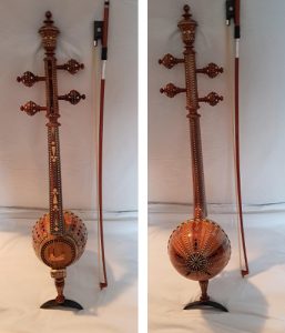 Traditional Central Asian Musical Instruments: From the Collection of ...